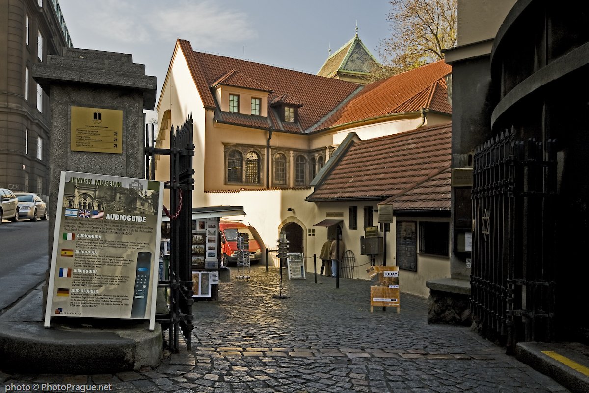 la Sinagoga Pinkas | Avantgarde Prague | Avantgarde Prague